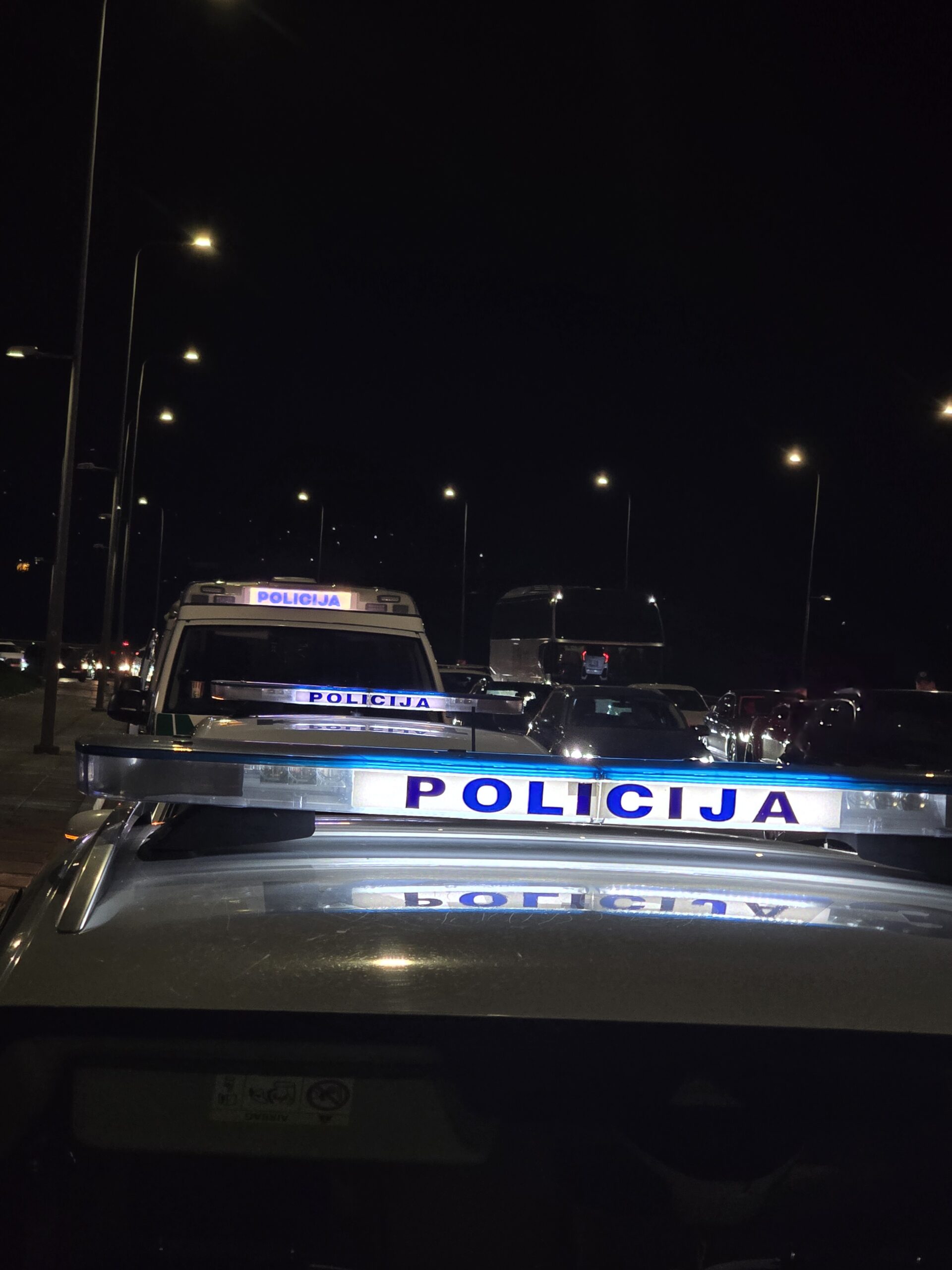 Automobiliu važiavusį jaunimą ,,susėmė“ policija - Kėdainių mugė